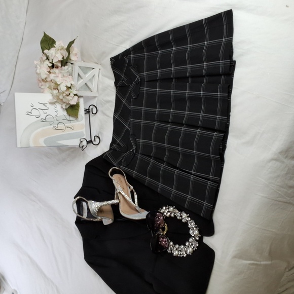 LOFT | Skirts | Skiry Loft Pleated Skirt Office Wear Business Casual ...